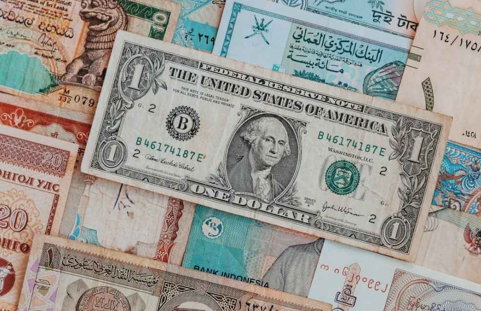 The 10 most expensive currencies in 2024